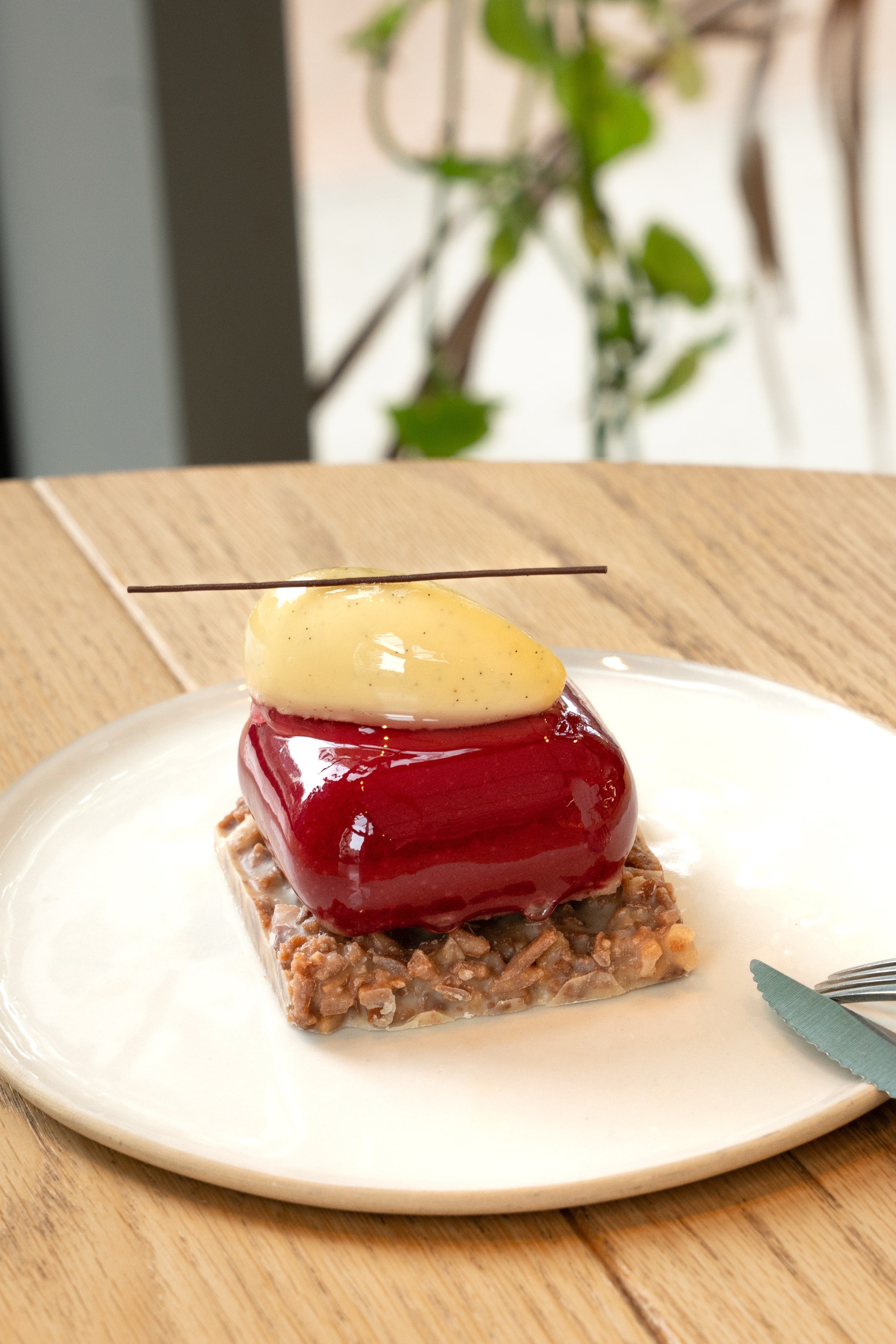 CRUNCHY RASPBERRY BASIL